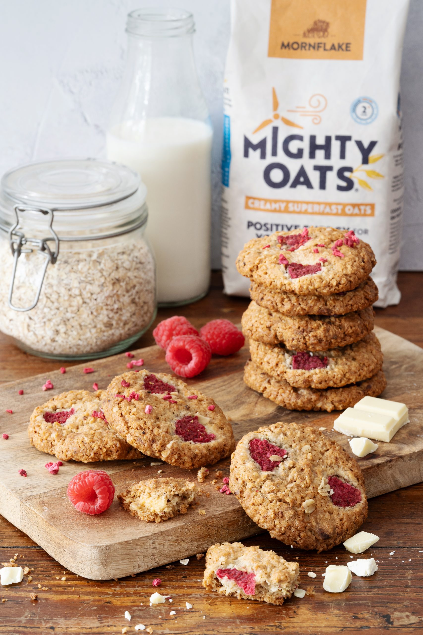 Raspberry and White Chocolate Oat Cookies – Mornflake