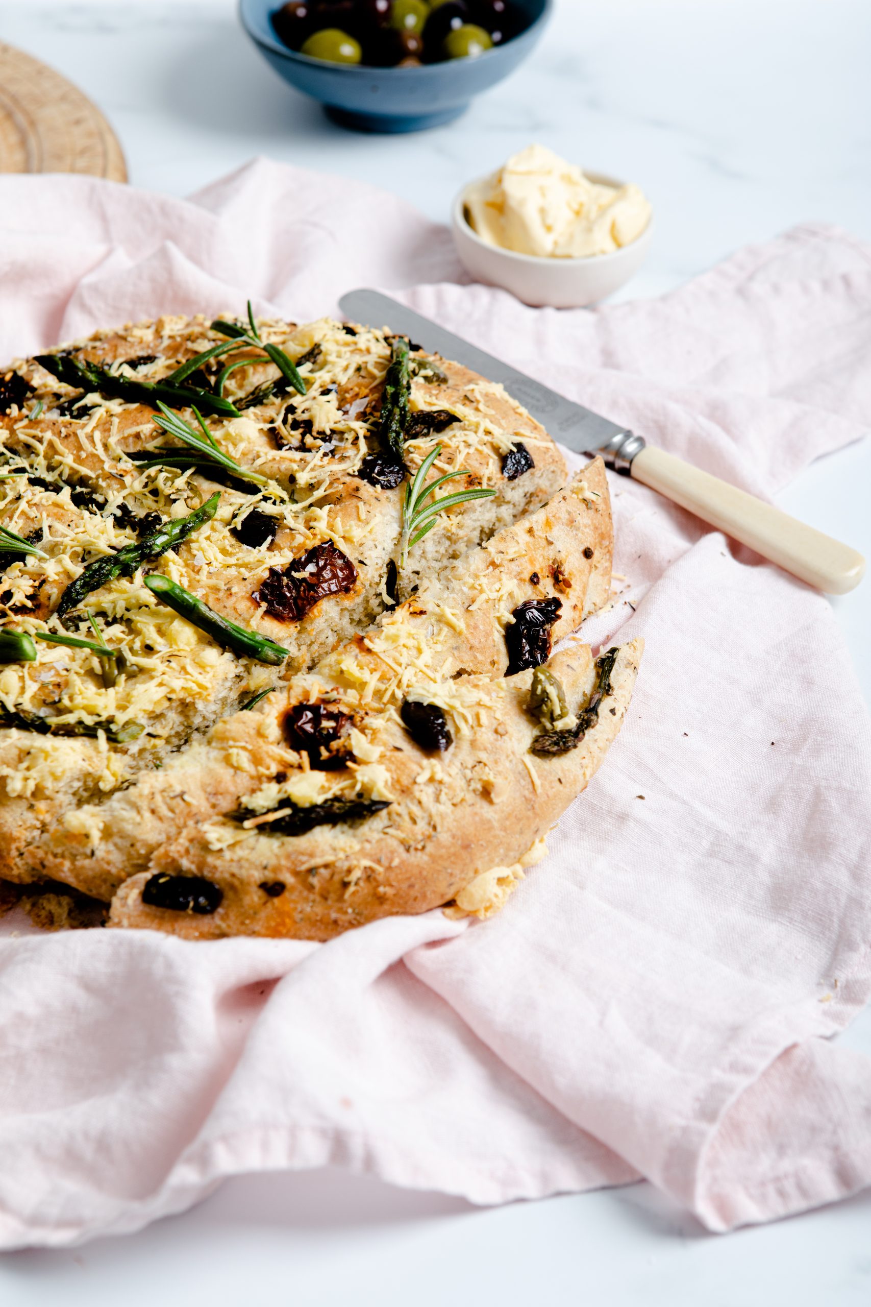 Sun-dried Tomato, Olive + Asparagus Picnic Bread – Mornflake - Mighty Oats