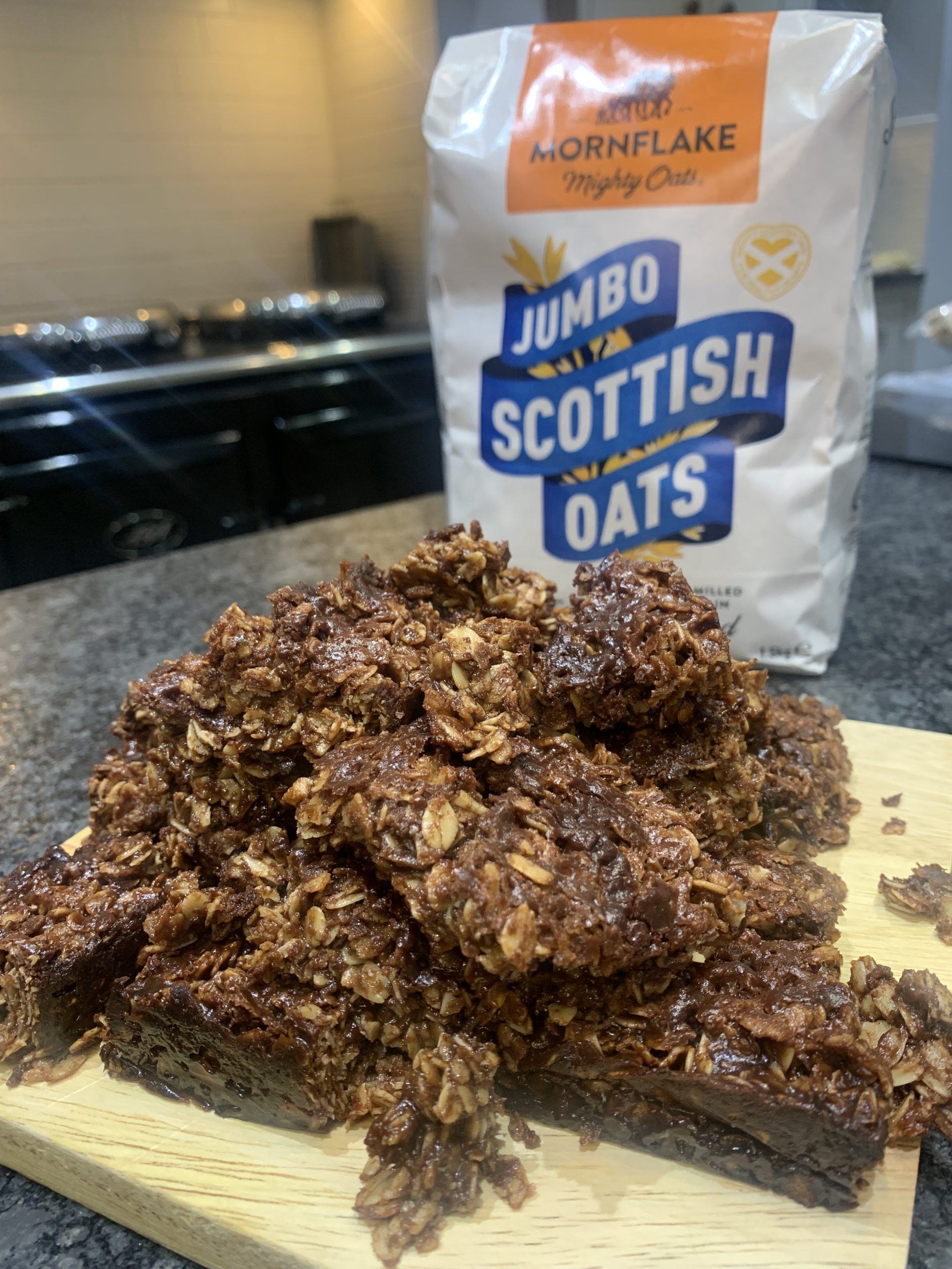 Soft and Chewy Chocolate Flapjacks – Mornflake - Mighty Oats